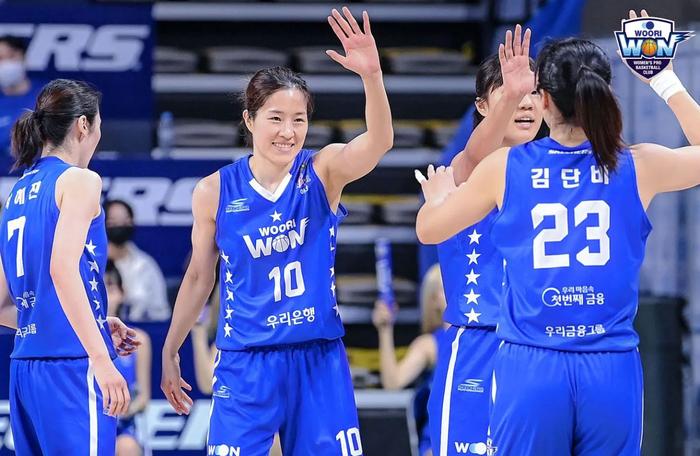 저력이냐 패기냐, 女 프로농구 우리은행vsBNK로 압축 - 무예신문-대한민국 대표 무예체육뉴스
