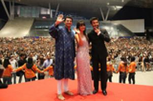 [17th BIFF] 인도영화 ‘바르피’ 부산국제영화제 찾아 무대인사:뉴스쉐어 NewsShare - 시대를 이끄는 새로운 정론!