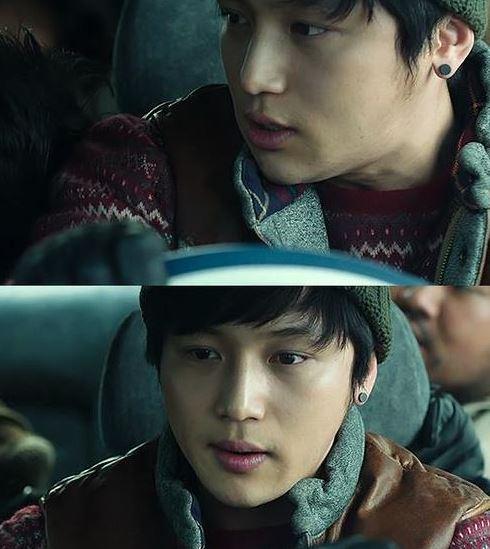 구여친클럽 변요한, '감시자들' 출연 모습 눈길 ˝잘생김˝:FPN Daily