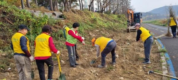 한국숲사랑 총연합회 고양시지회, 공릉천 주변 무궁화 동산 조성:고양저널_www.gyjn.co.kr
