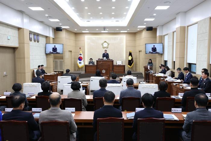계룡시의회, 소상공인 경영정상화 지원 위해 임시회 긴급 소집:논산계룡신문 #http://ngnews.kr