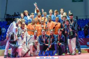 Female Team Winners Pose during Awarding Ceremony at 2014 WTF Cup ...